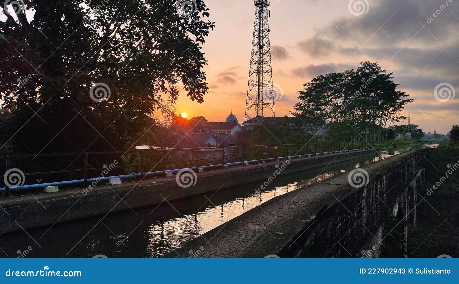Dutch Historic Gutter Bridge or Viaduct Stock Image - Image of outdoor ...