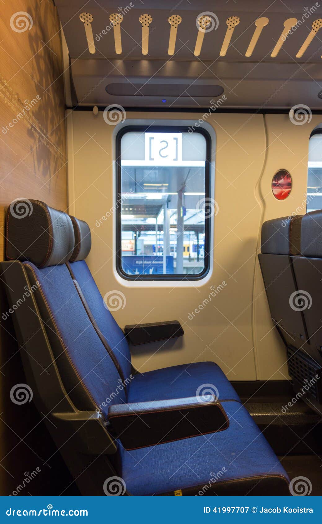 Dutch Ns Train Stilte Coupé Stock Photos - Free & Royalty-Free Stock ...