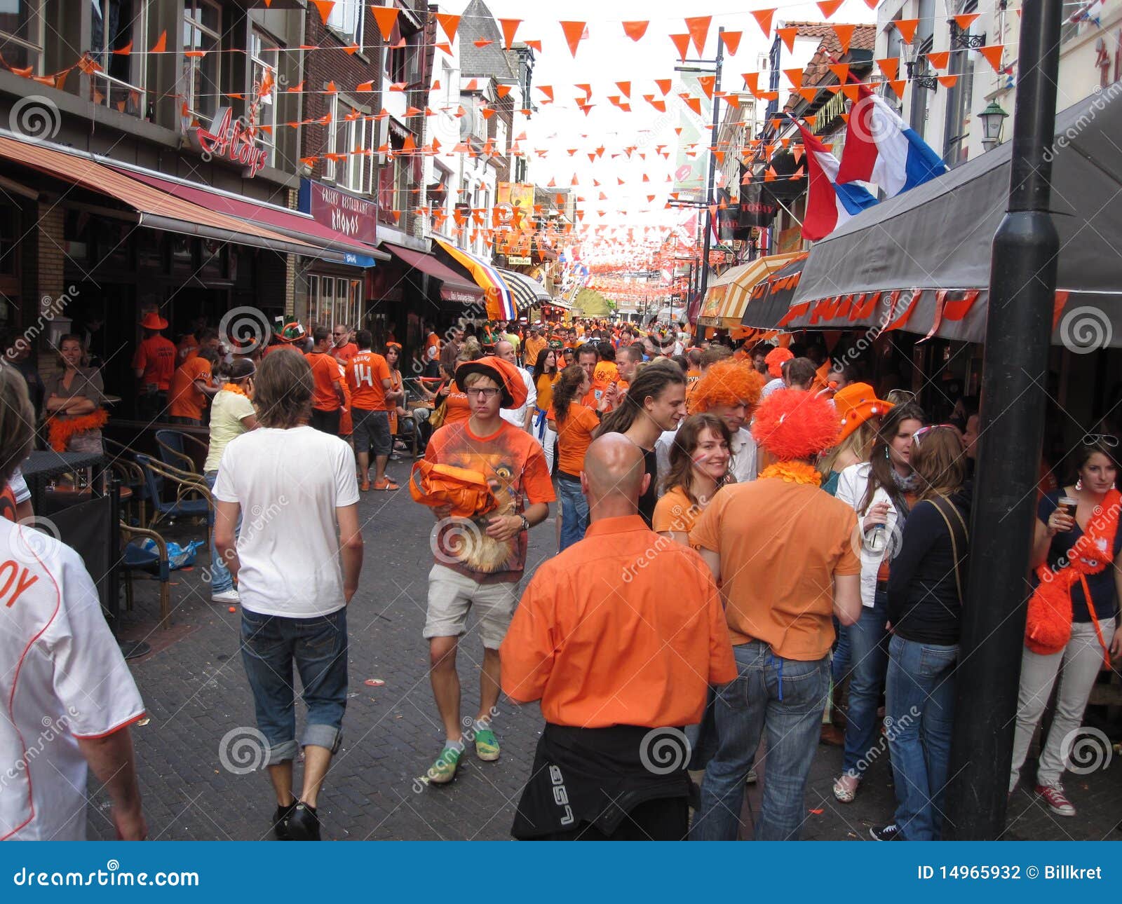 Dutch Soccer Fans editorial photography. Image of beverage - 14965932