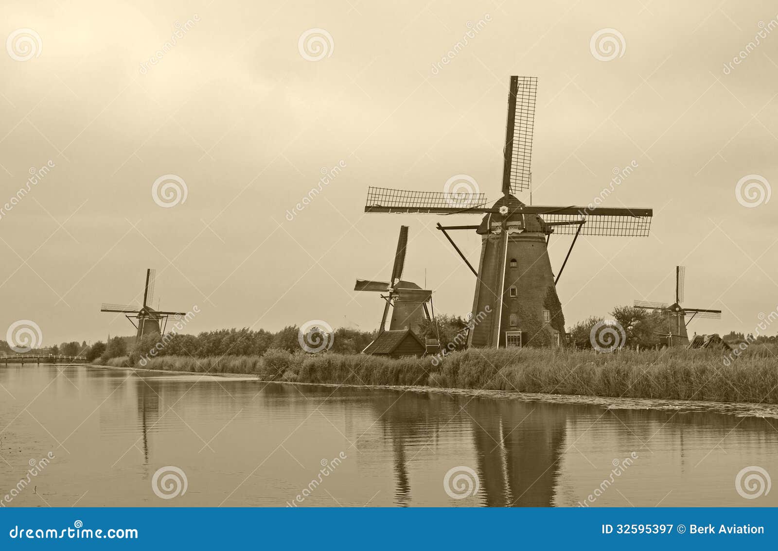 Dutch windmill stock image. Image of canal, water, wind - 32595397