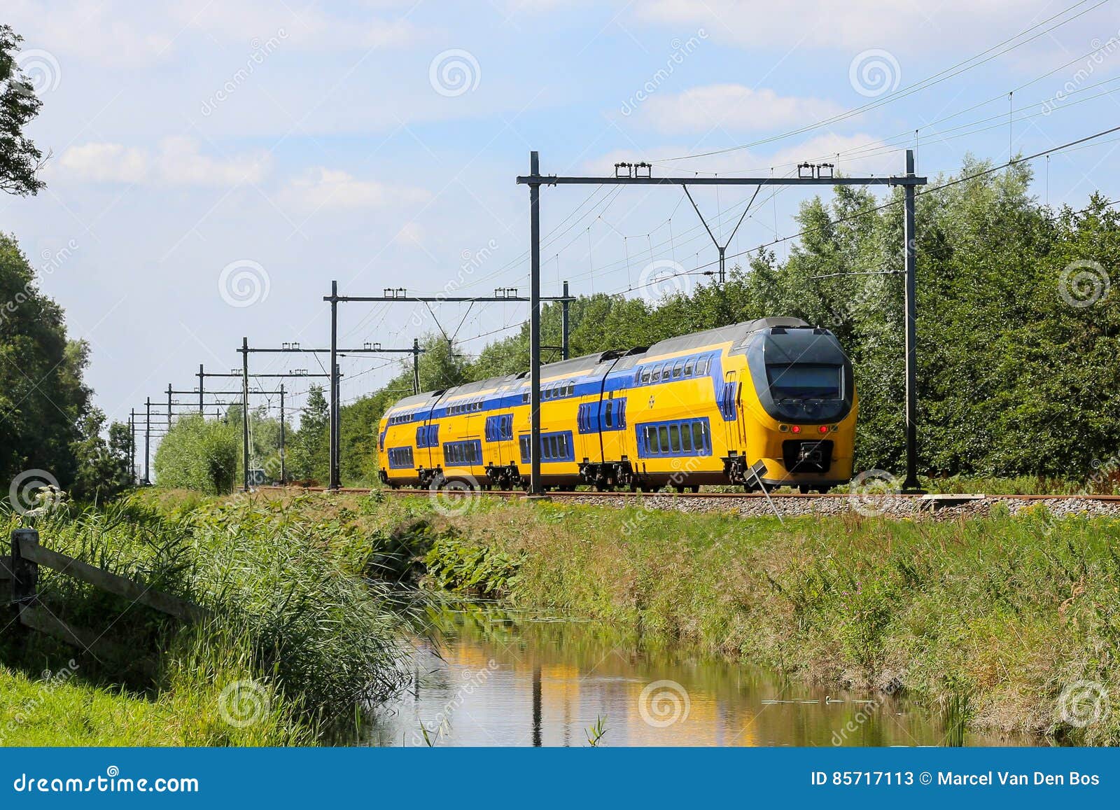 Dutch Yellow and Blue Train Editorial Stock Photo - Image of ...