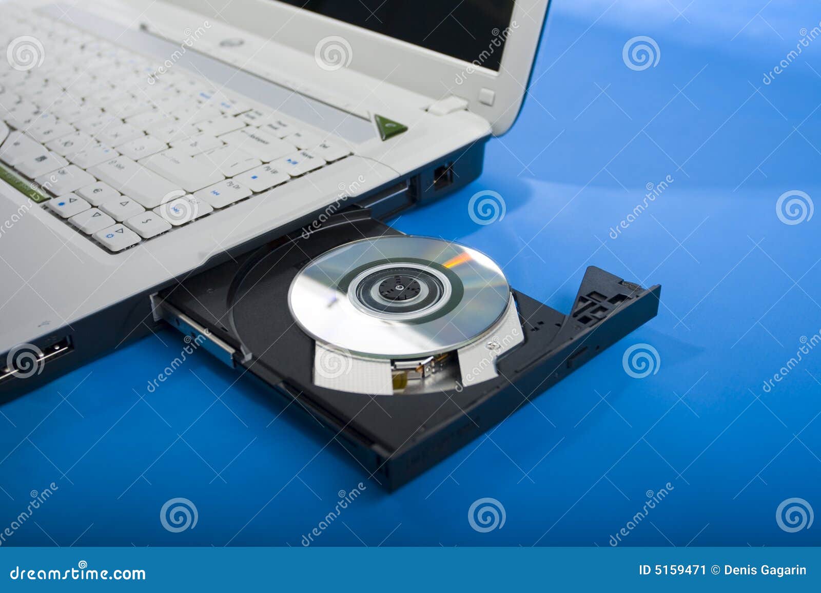 Dvd-rom Of Laptop Picture. Image: 5159471