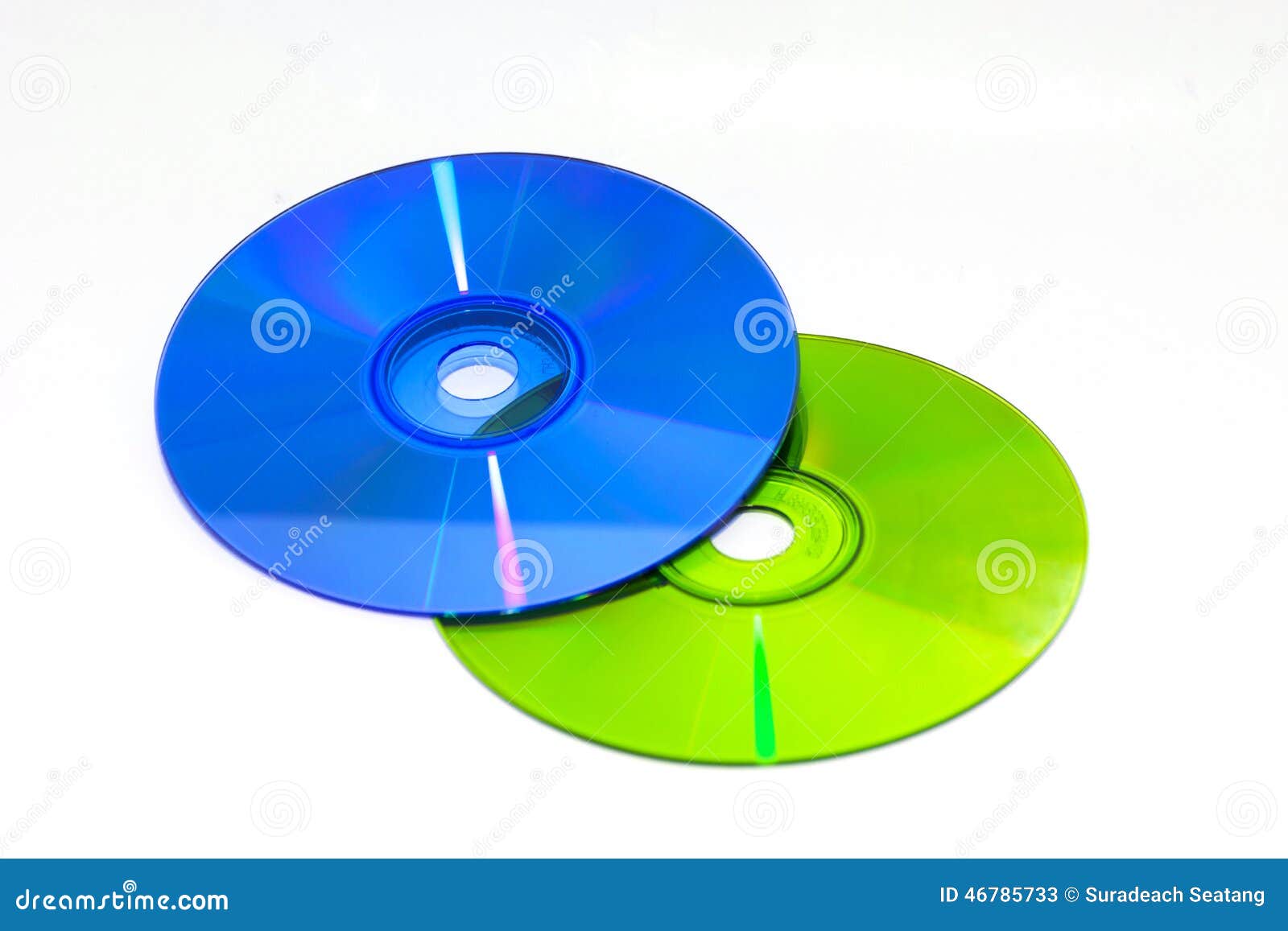 DVD y CD del color imagen de archivo. Imagen de ordenador - 46785733