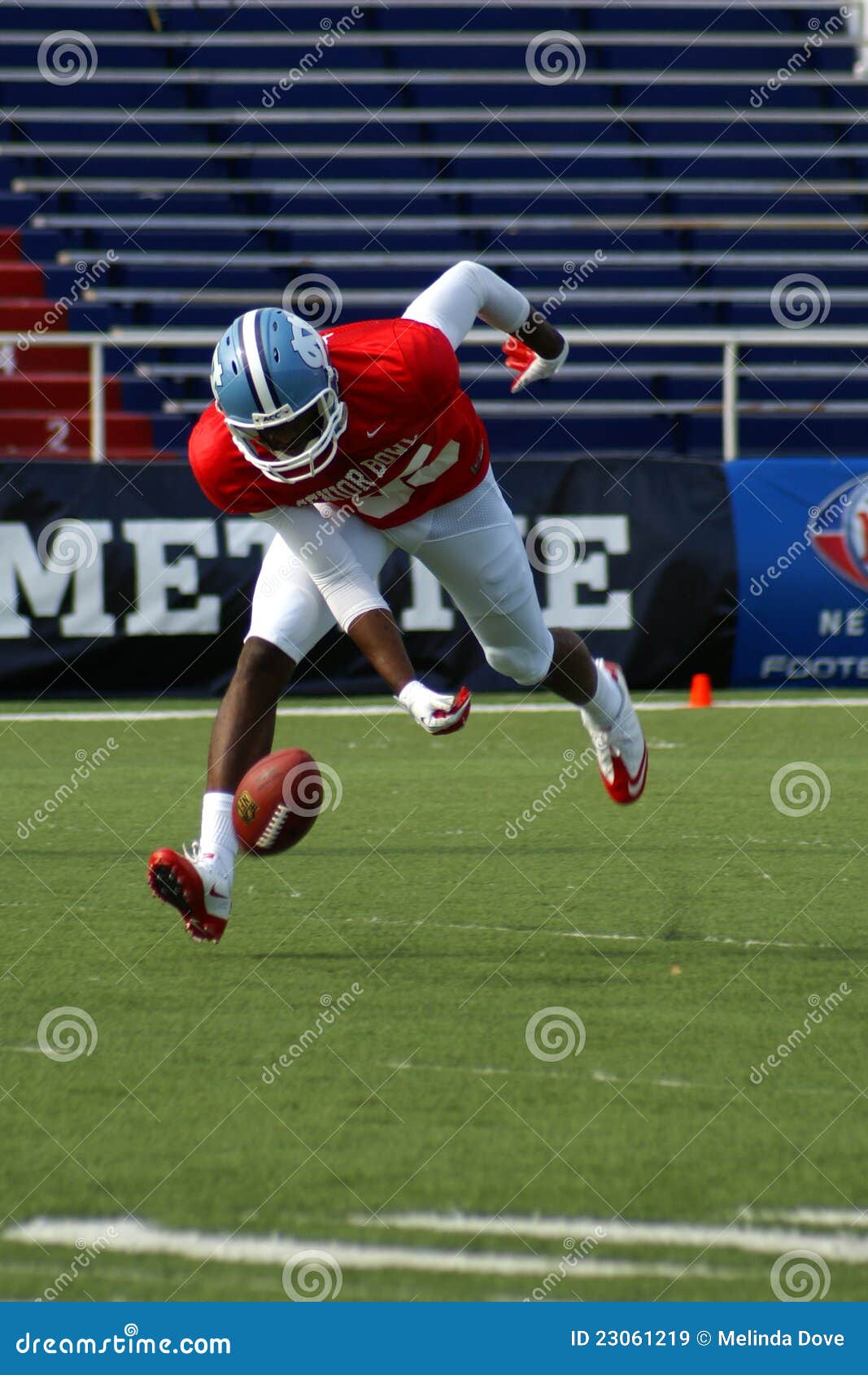 Dwight Jones editorial stock image. Image of jones, team - 23061219