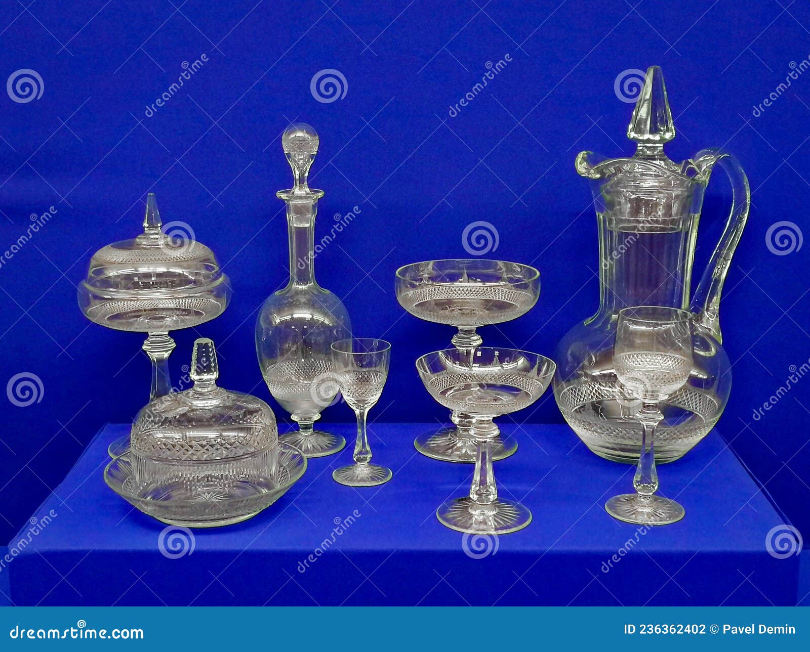 Crystal Museum Exhibition in Dyatkovo Village Editorial Photography ...