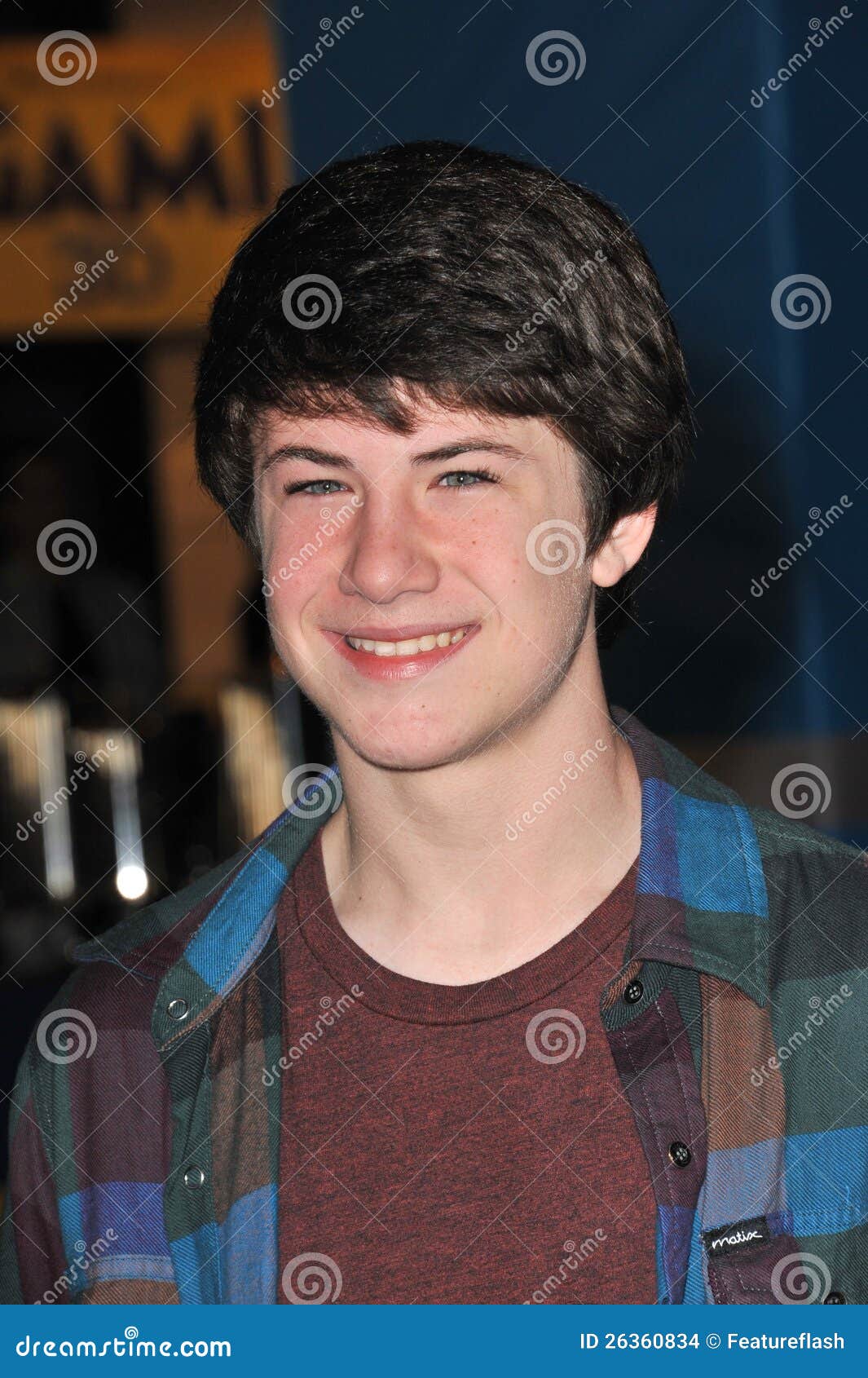 Dylan Minnette image stock éditorial. Image du illustration - 26360834