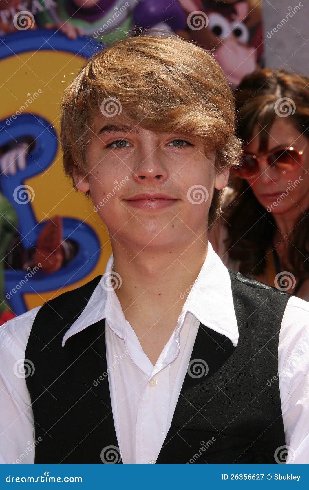 Dylan Sprouse editorial photography. Image of theater - 26356627