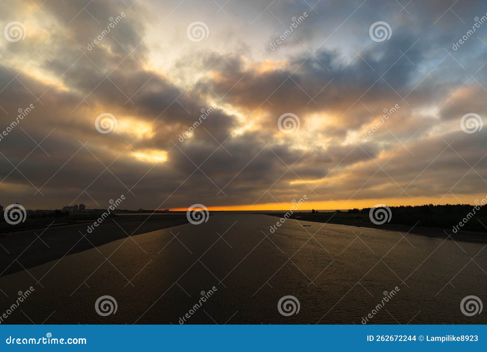 The Dynamic Clouds during the Sunset Stock Photo - Image of sunlight ...