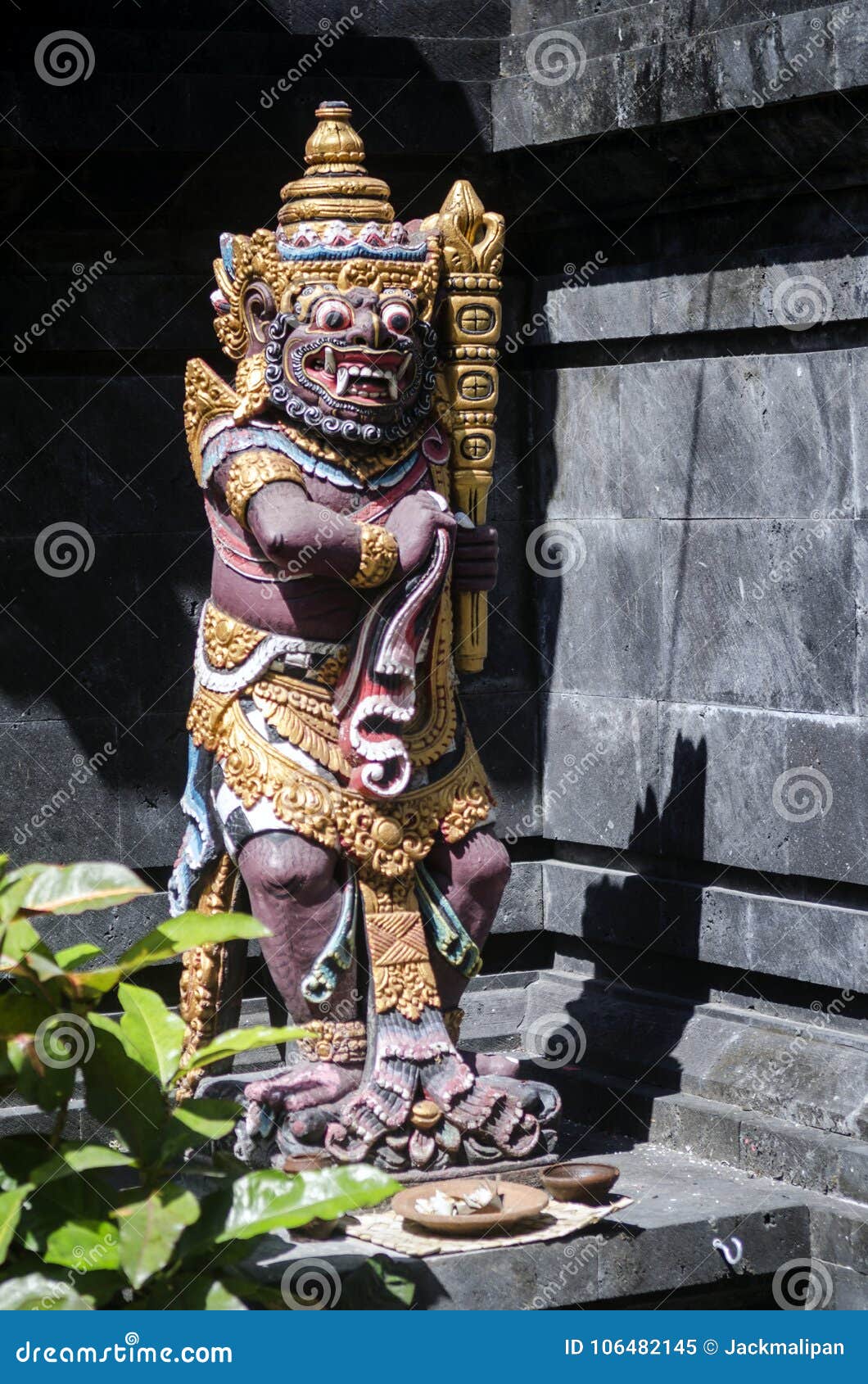 Traditional Balinese Hindu Statues in Bali Temple Indonesia Immagine ...