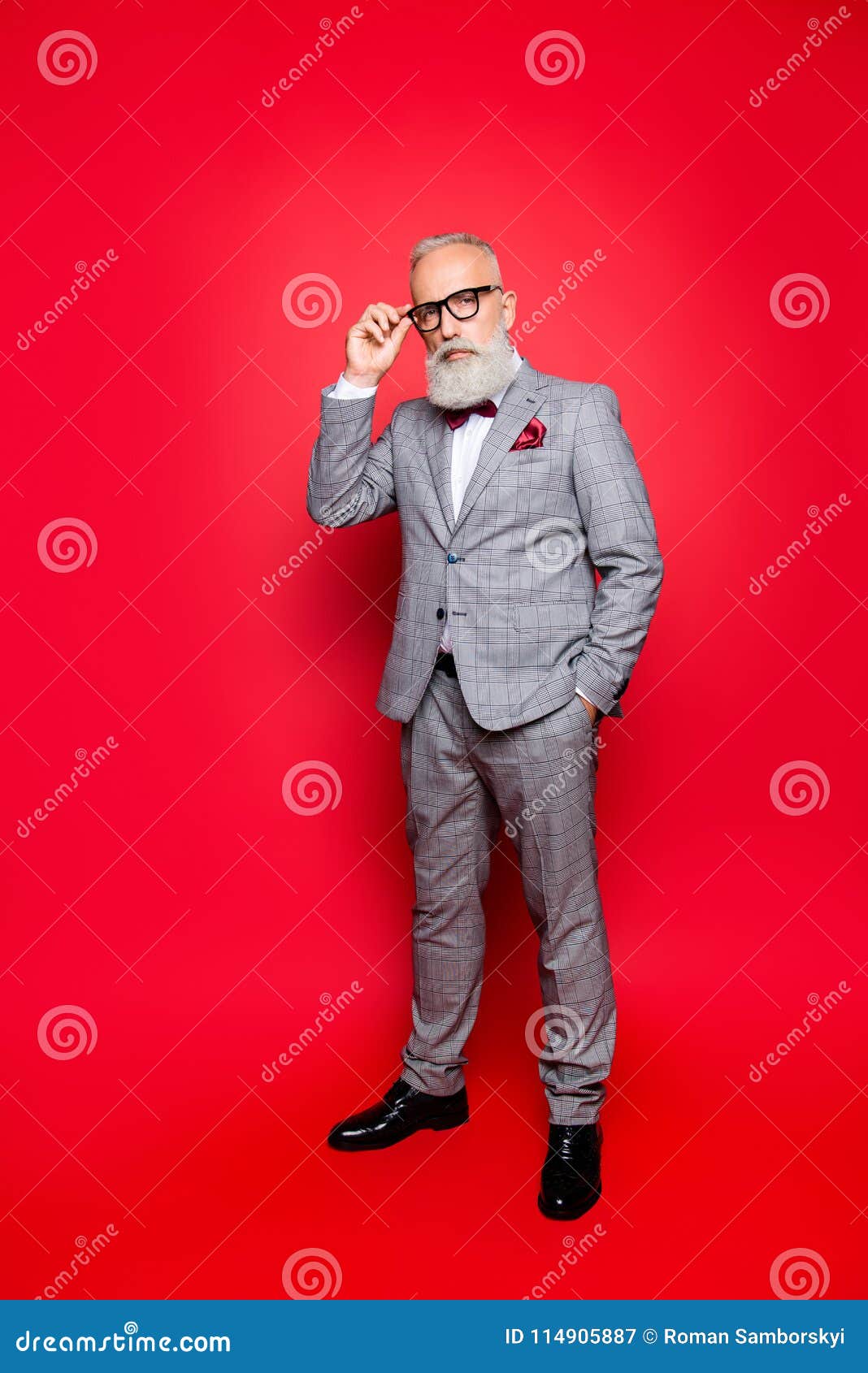 Portrait of Cool, Virile, Harsh, Perfect Old Man in Checkered Gr Imagem ...