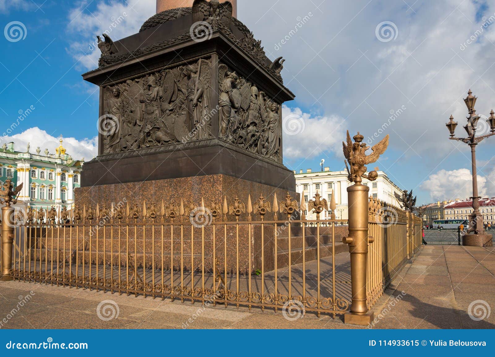 The Alexander Column in Saint Petersburg, Russia Immagine Stock ...