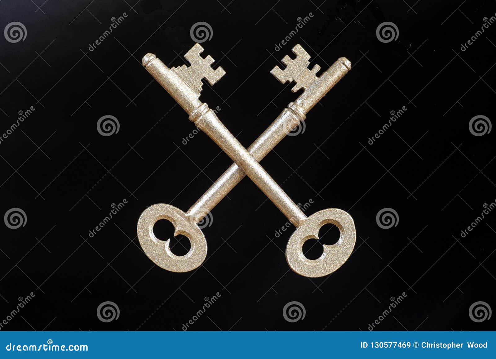 Golden Crossed Keys stock afbeelding. Image of twee - 130577469