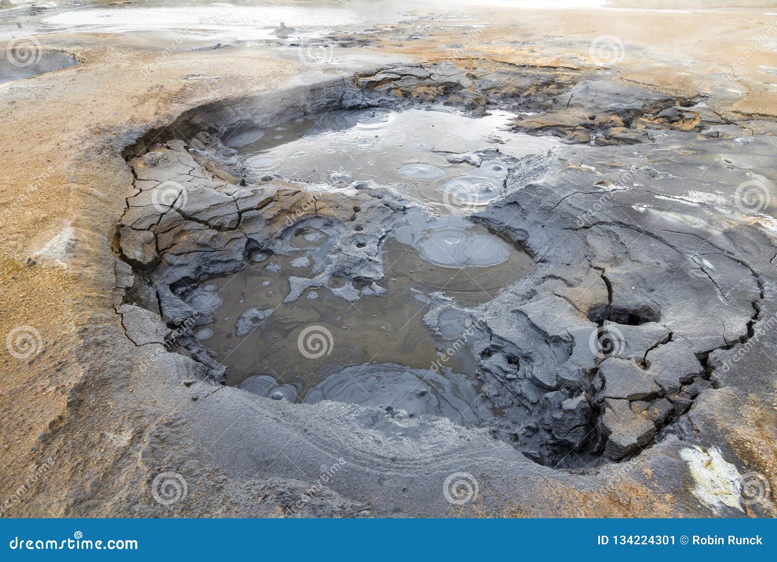 Colorful Mud Pools at Hverir, Myvatn, Iceland Stock Afbeelding - Image ...