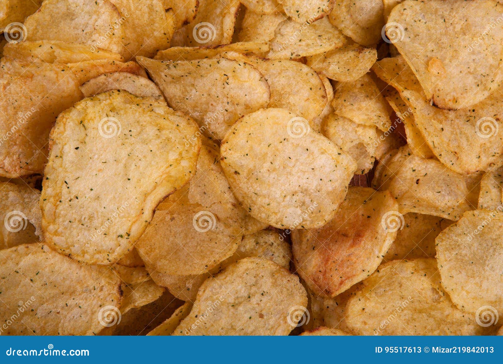 Bunch of Fried Potato Chips 库存图片 - 图片 包括有 生活, 油煎: 95517613