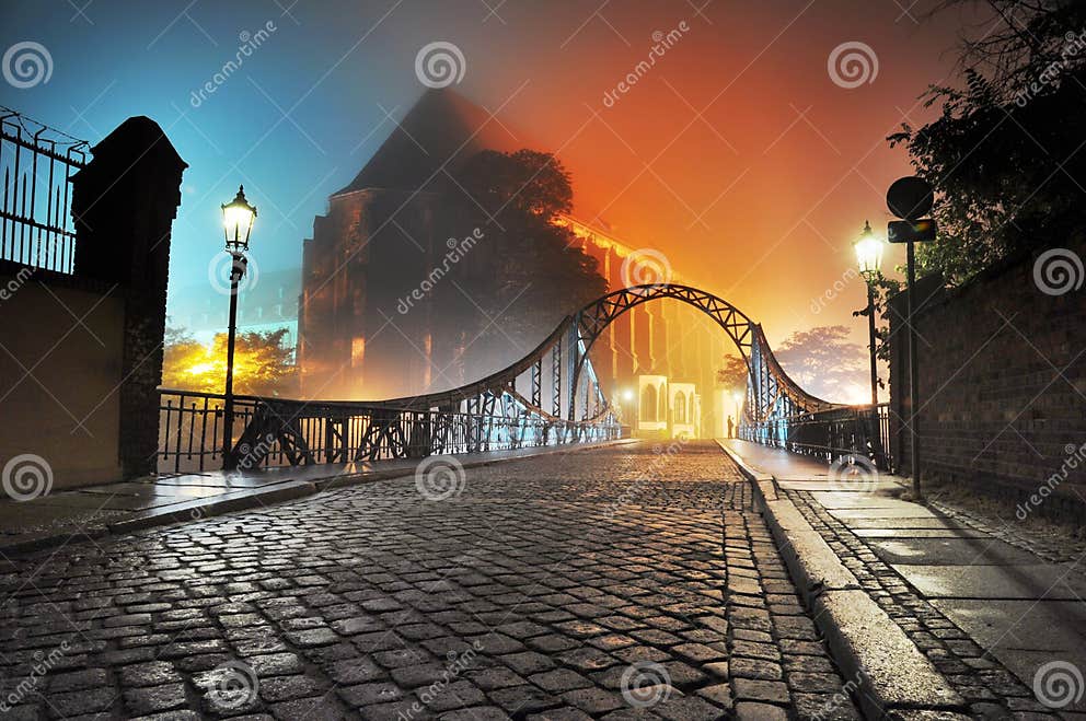 E old town bridge at night stock photo. Image of light - 19829082