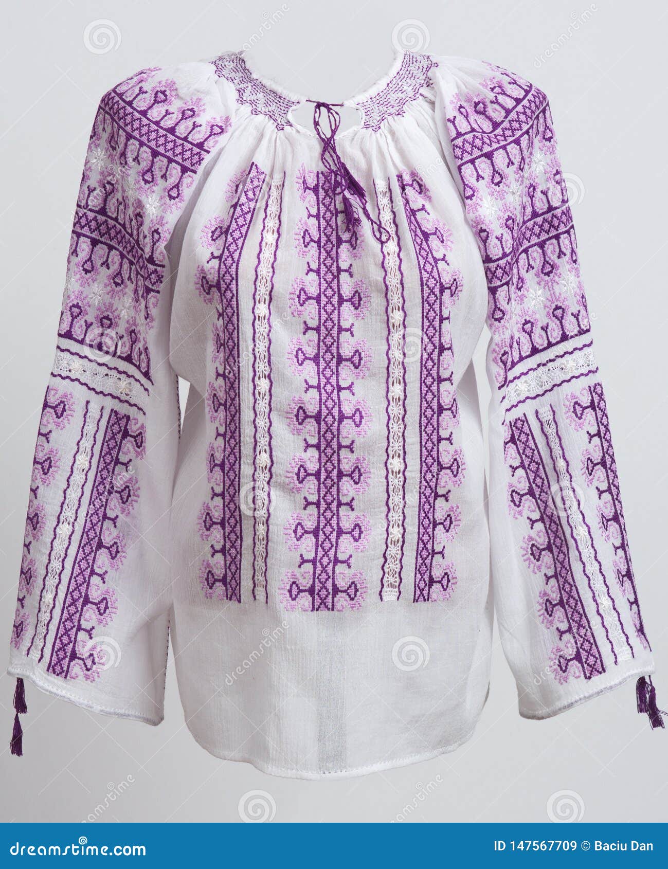 Manually Embroidered Traditional Romanian Blouse - Ie Romaneasca 库存图片 ...
