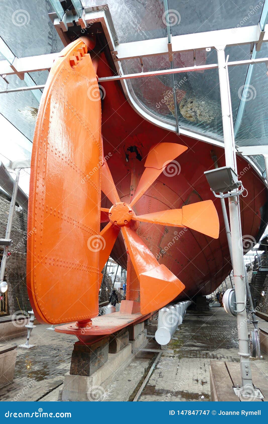 Propeller Blades Beneath the SS Great Britain Steam Ship Fotografering ...