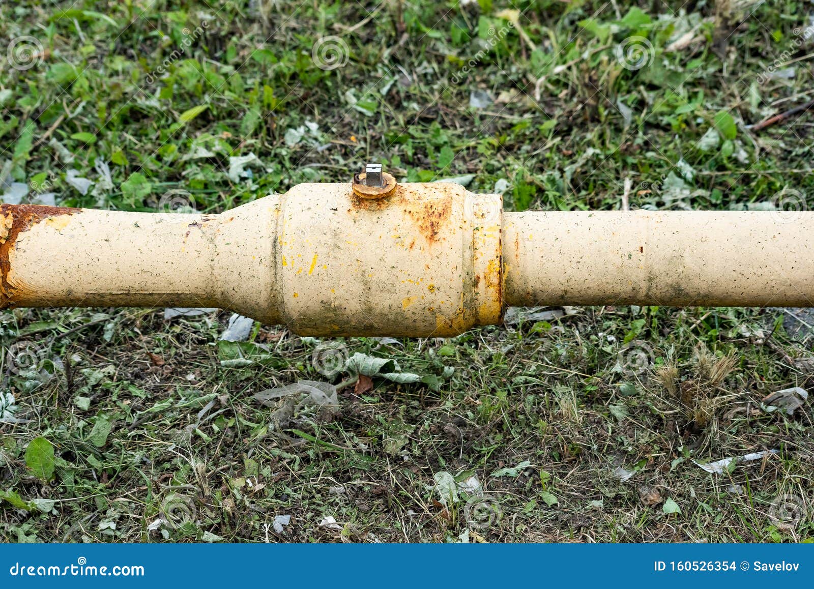 Worn Yellow Pipe with Torn Valve with Corrosion Arkivfoto - Bild av ...