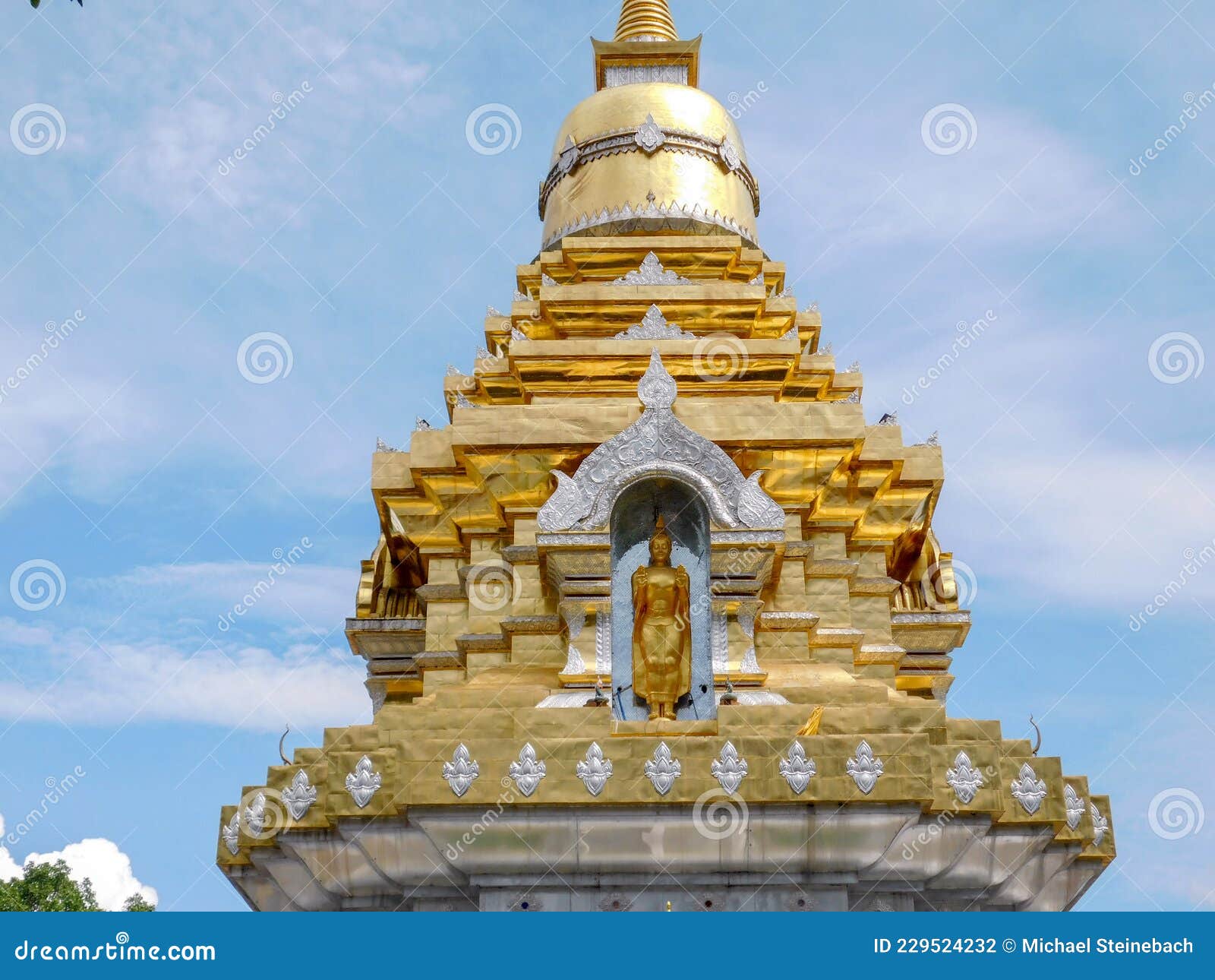 The Upper Section of the Doi Saket Pagoda in Chiang Mai Province Stock ...