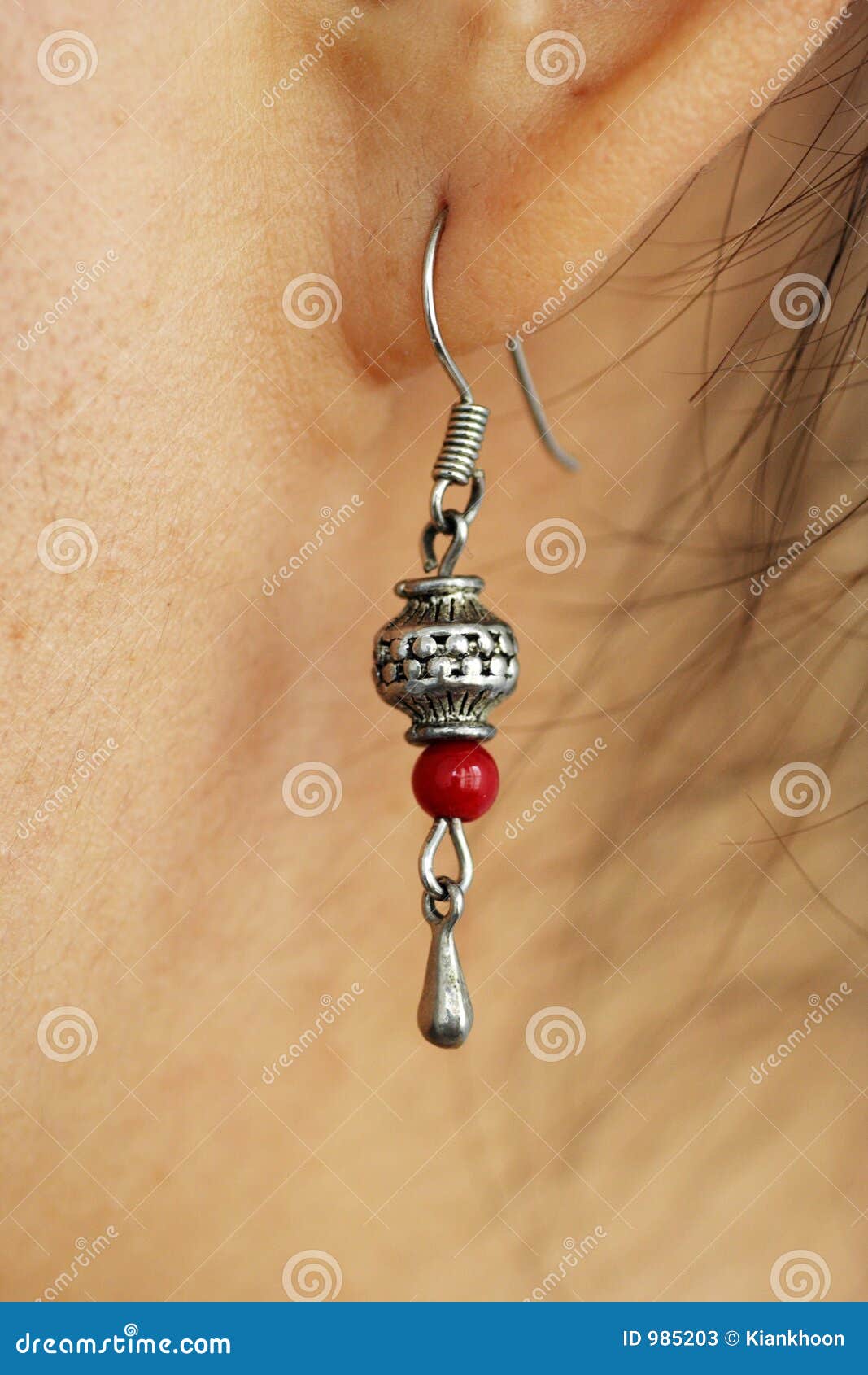 Earbob imagen de archivo. Imagen de pendiente, detalles - 985203