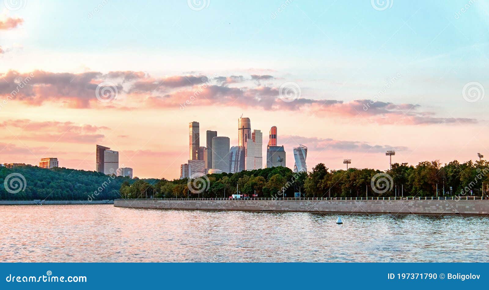 Early Autumn Sunset Over Moscow River Editorial Image - Image of ...
