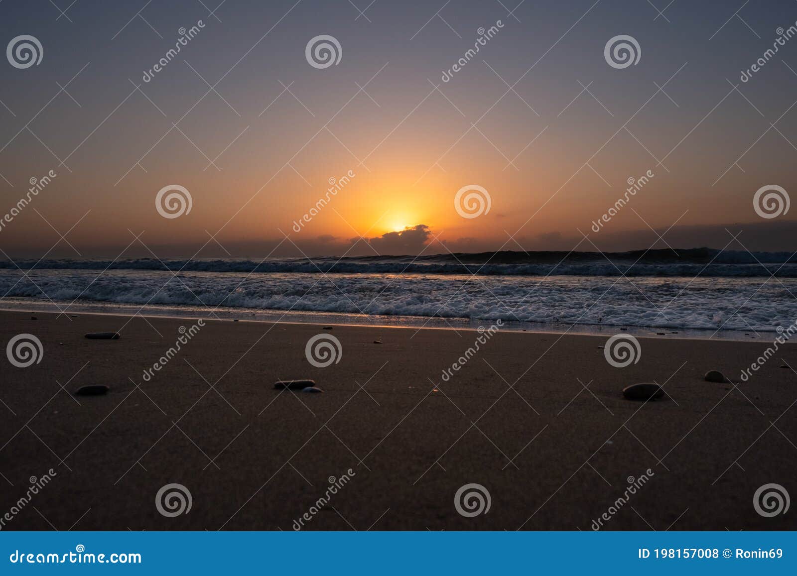 Early Dawn on the Sea Beach Stock Photo - Image of horizon, sunlight ...