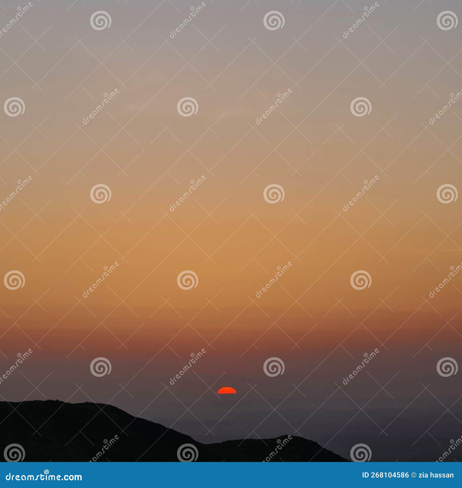 Early morning rising sun stock photo. Image of suncolour - 268104586