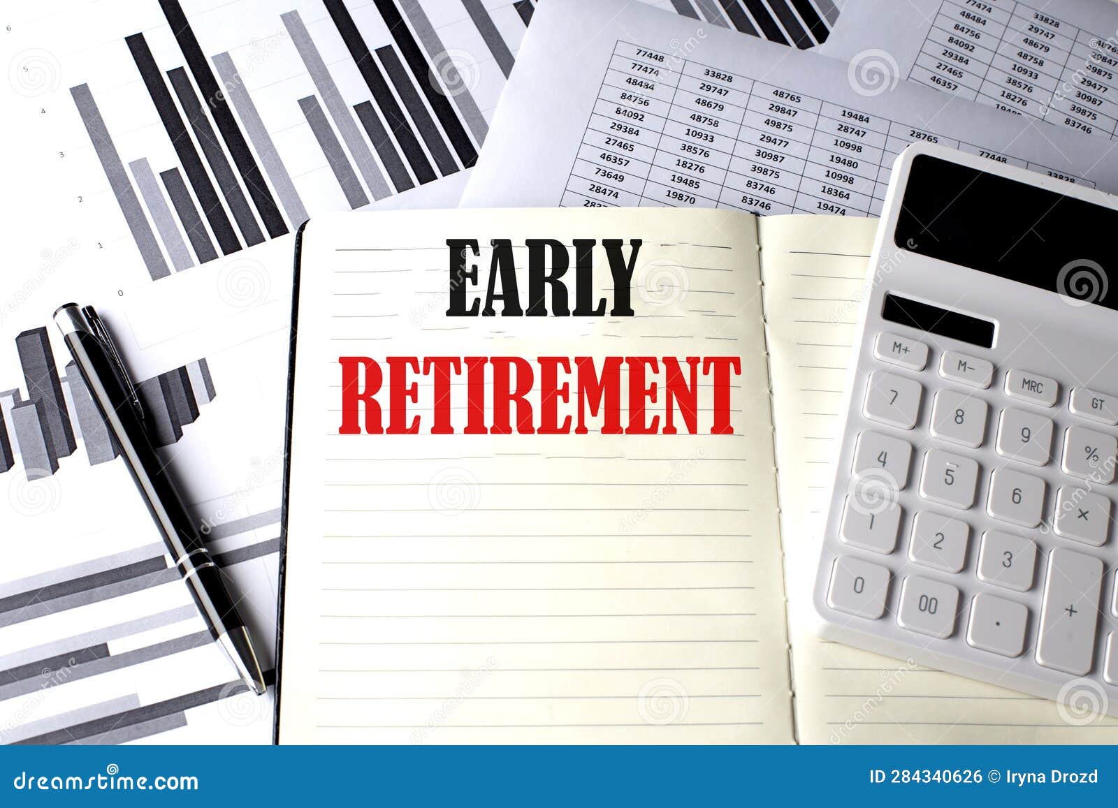 EARLY RETIREMENT Text Written on a Notebook on Chart and Diagram Stock ...