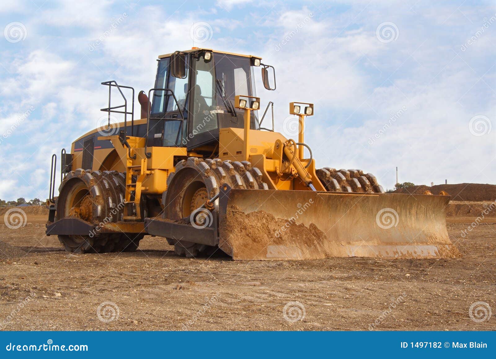 Earth mover stock photo. Image of dirt, yellow, mover - 1497182
