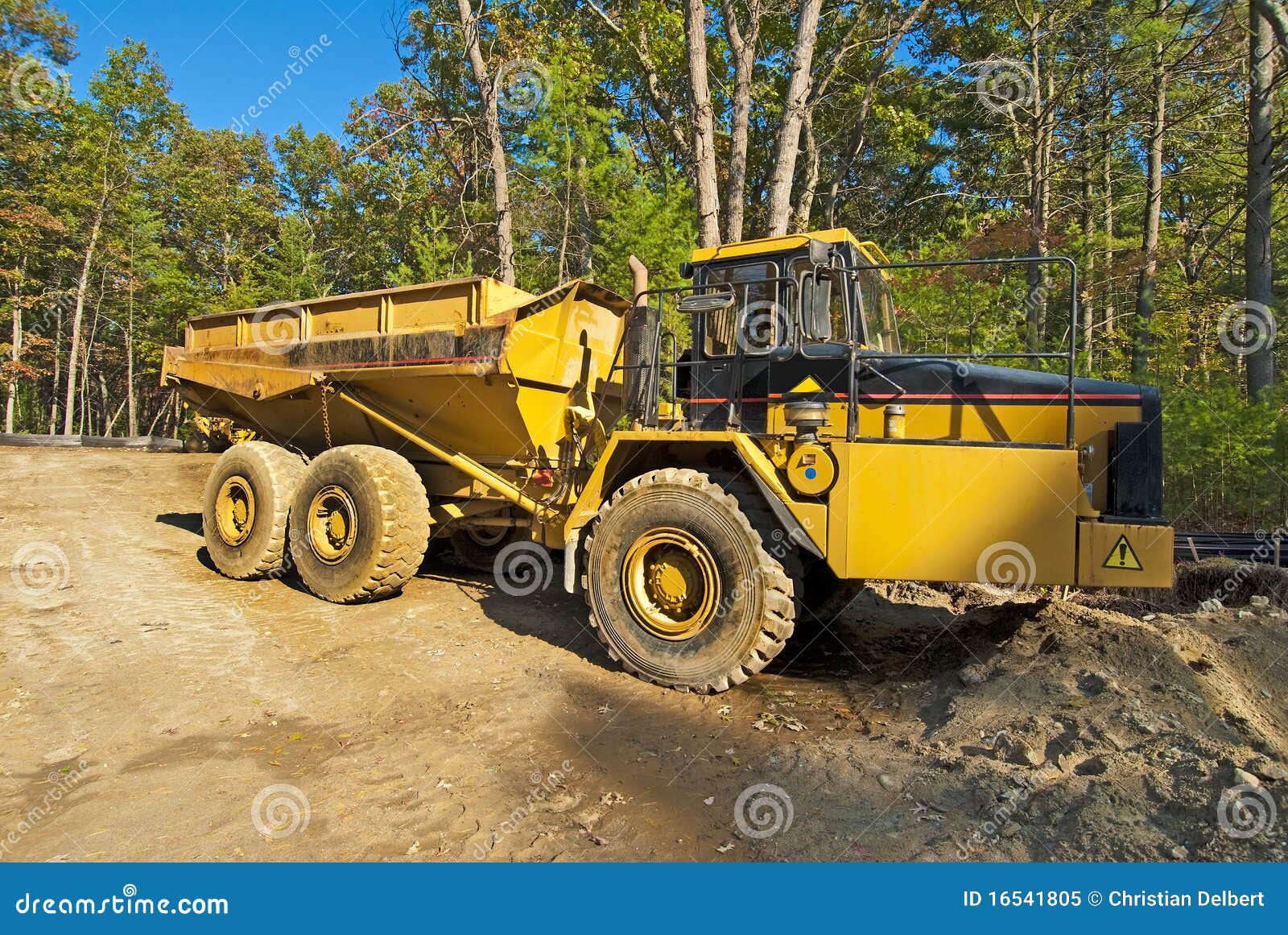Earth moving truck stock illustration. Illustration of material - 16541805