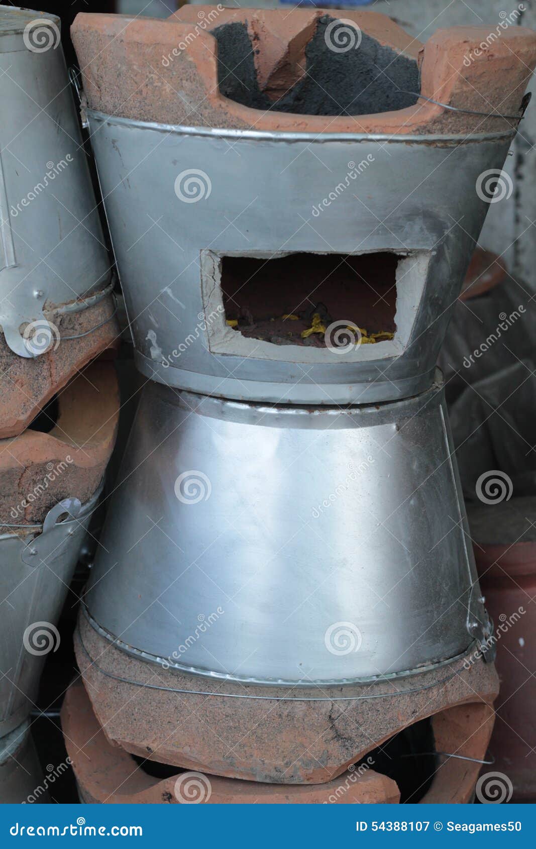 Earthenware Brown- Stove for Cooking in Asia. Stock Image - Image of ...