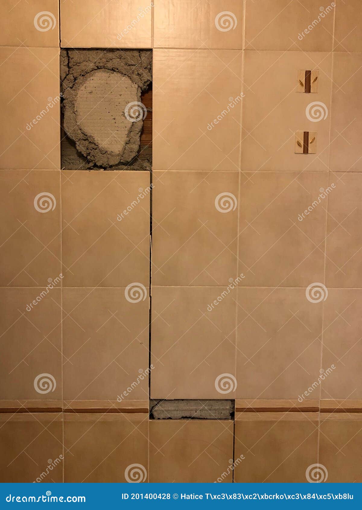 Earthquake, Building Subsidence, Building Crack Crack in Reinforced ...