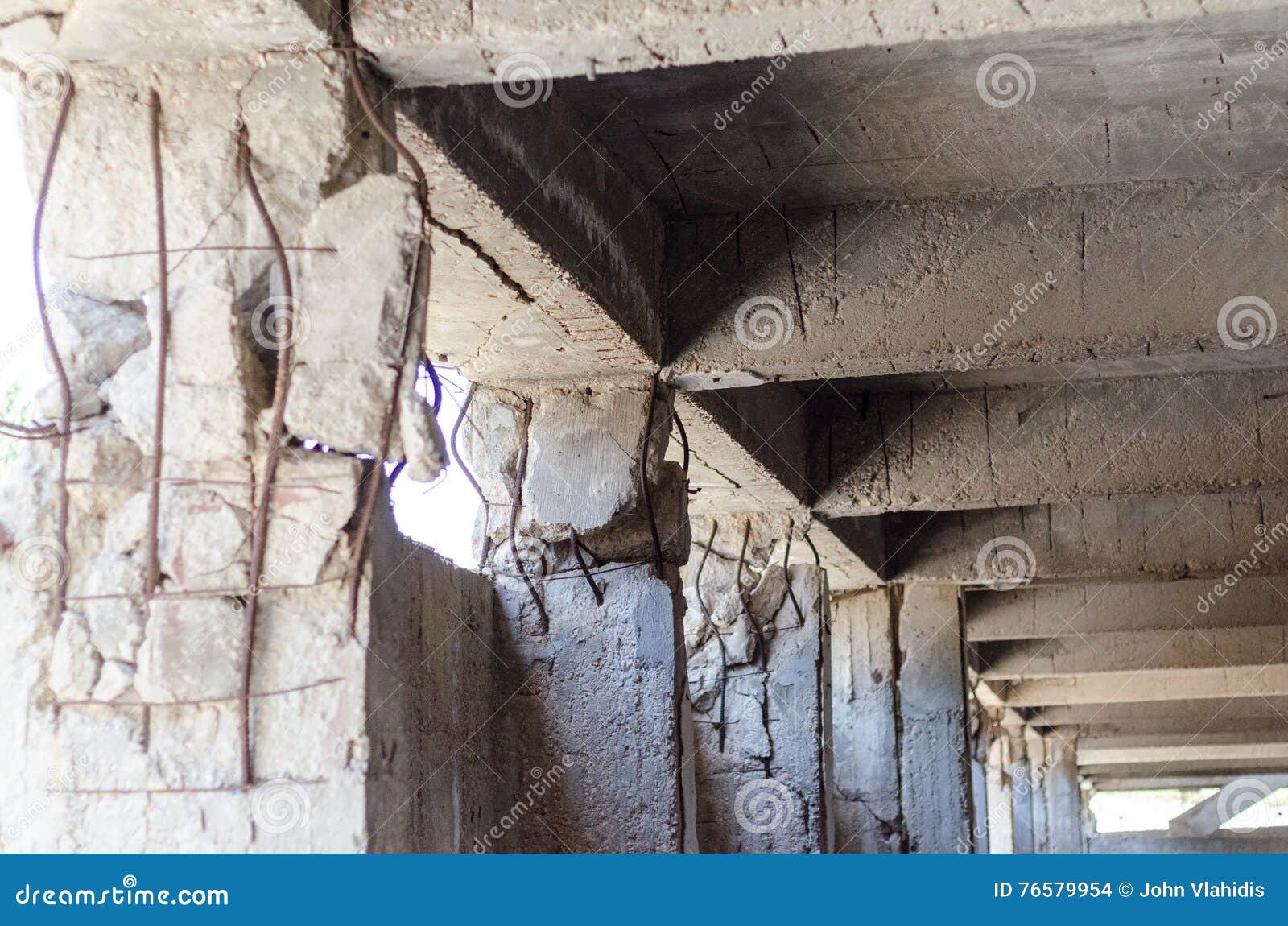 Earthquake Damage Failure Column Stock Illustration - Illustration of ...