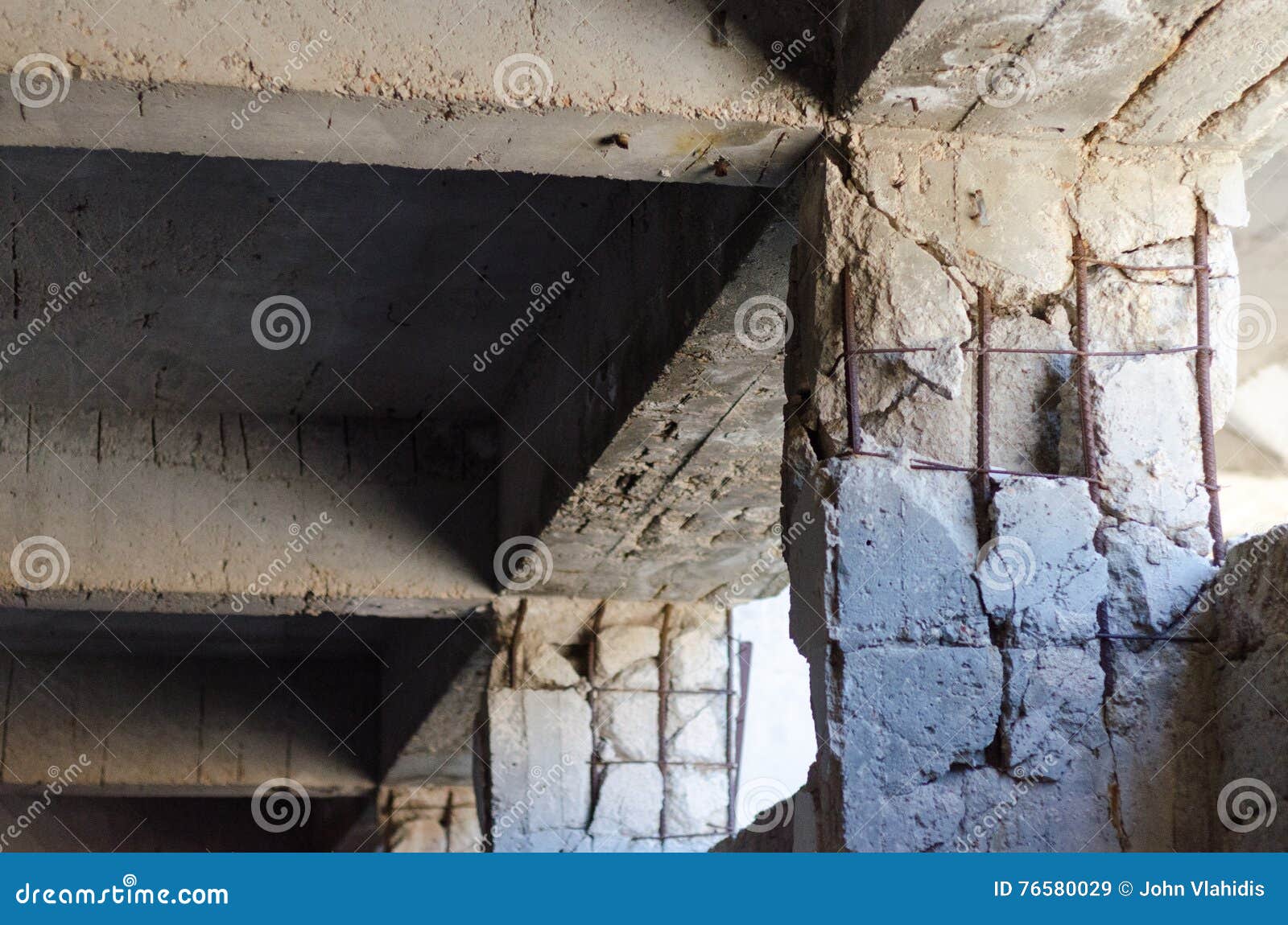 Earthquake Damage Failure Column Stock Image - Image of destruction ...