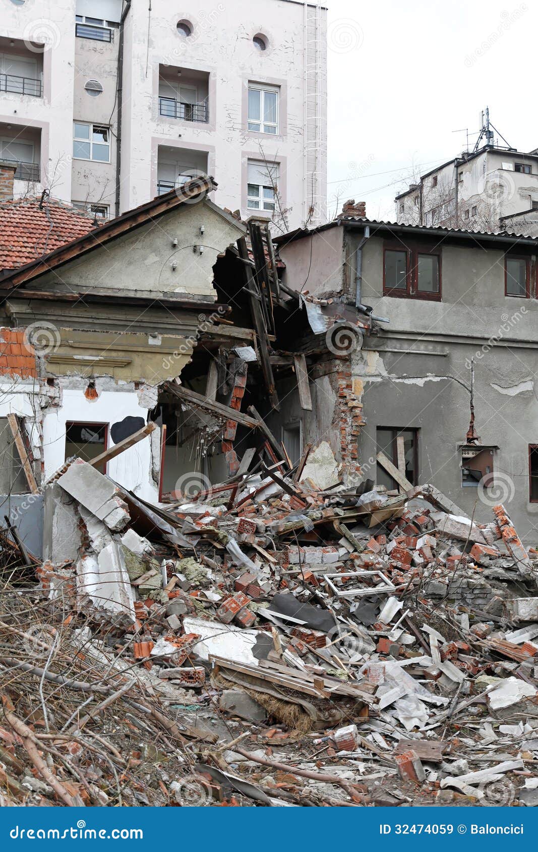 Earthquake stock image. Image of house, bricks, destroyed - 32474059