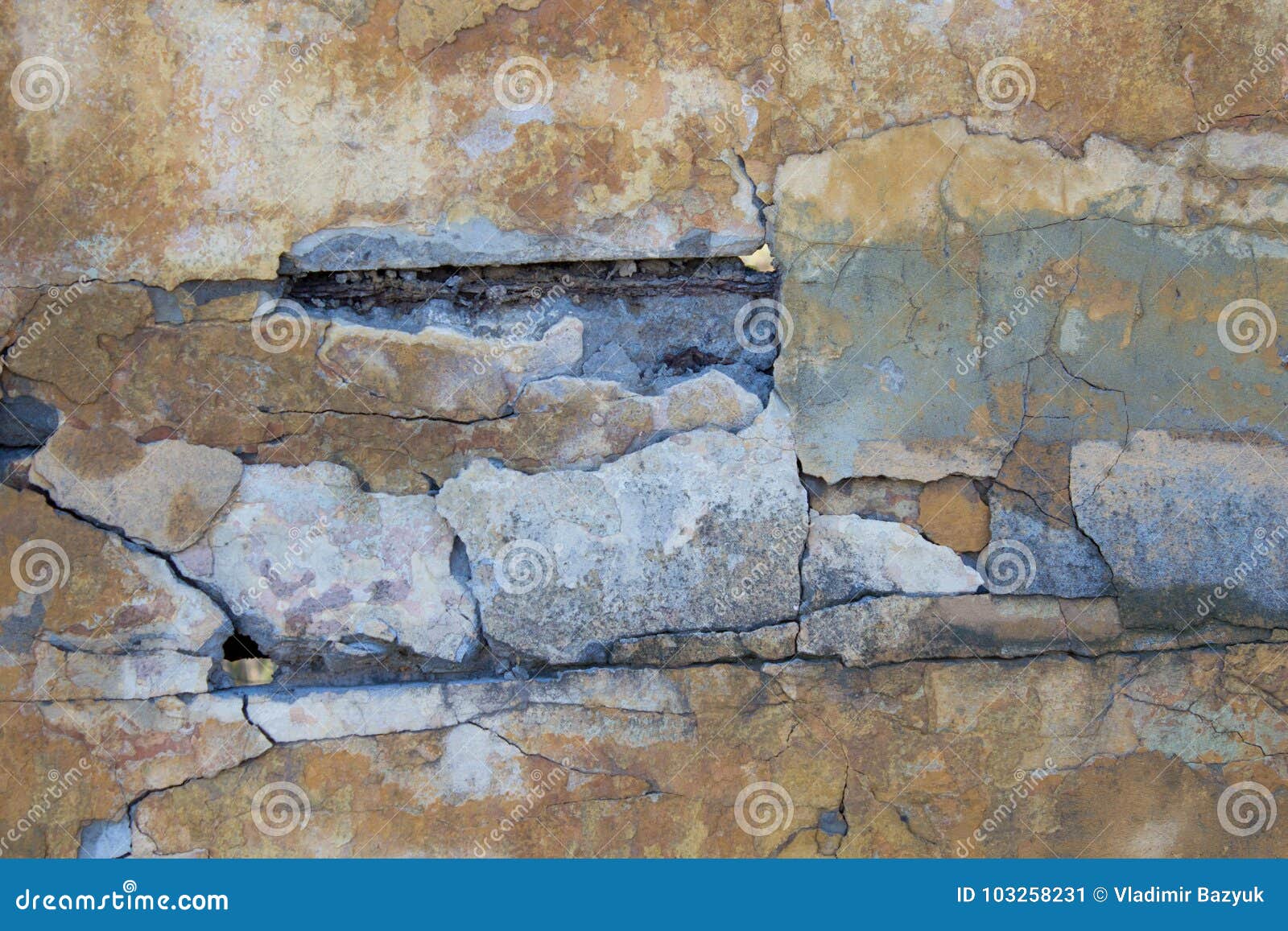 Earthquake wall cracked stock image. Image of greece - 103258231