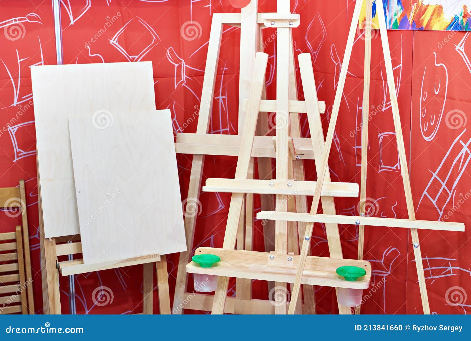 Easels for Drawing in Store Stock Photo - Image of lifestyle, hobby ...