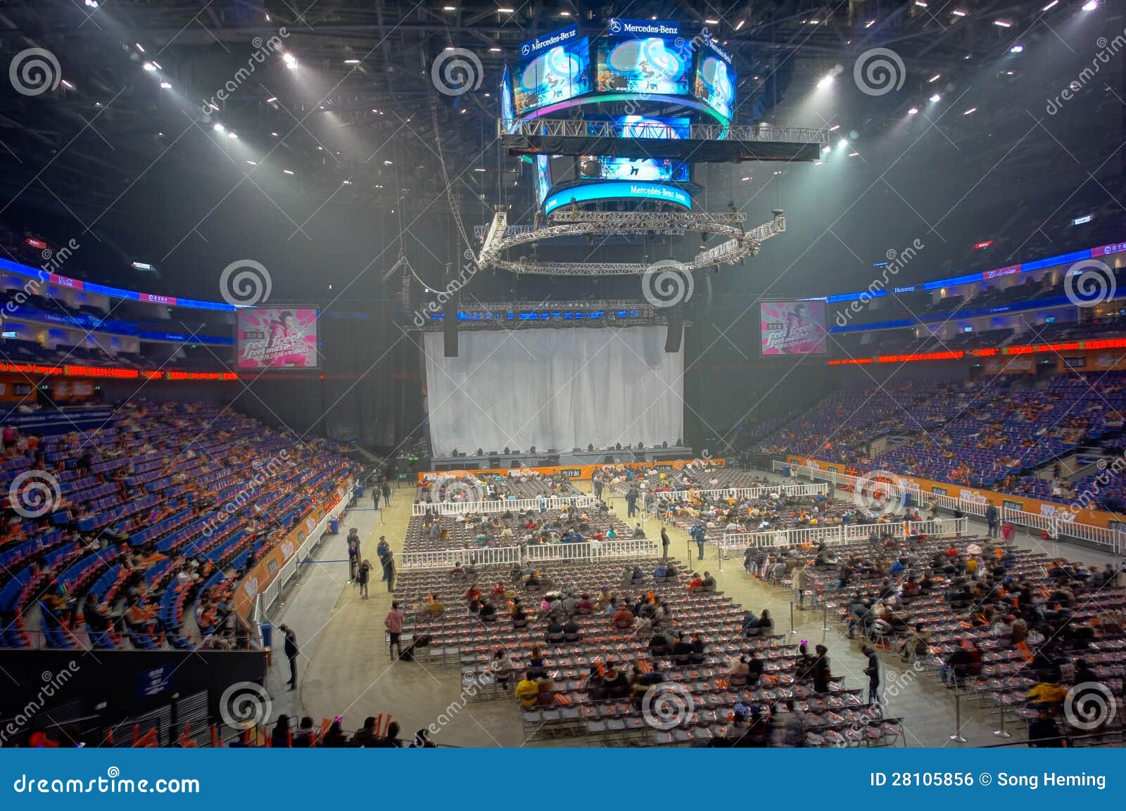 Eason Chan Shanghai Live Show Editorial Photo - Image of stage, laser ...