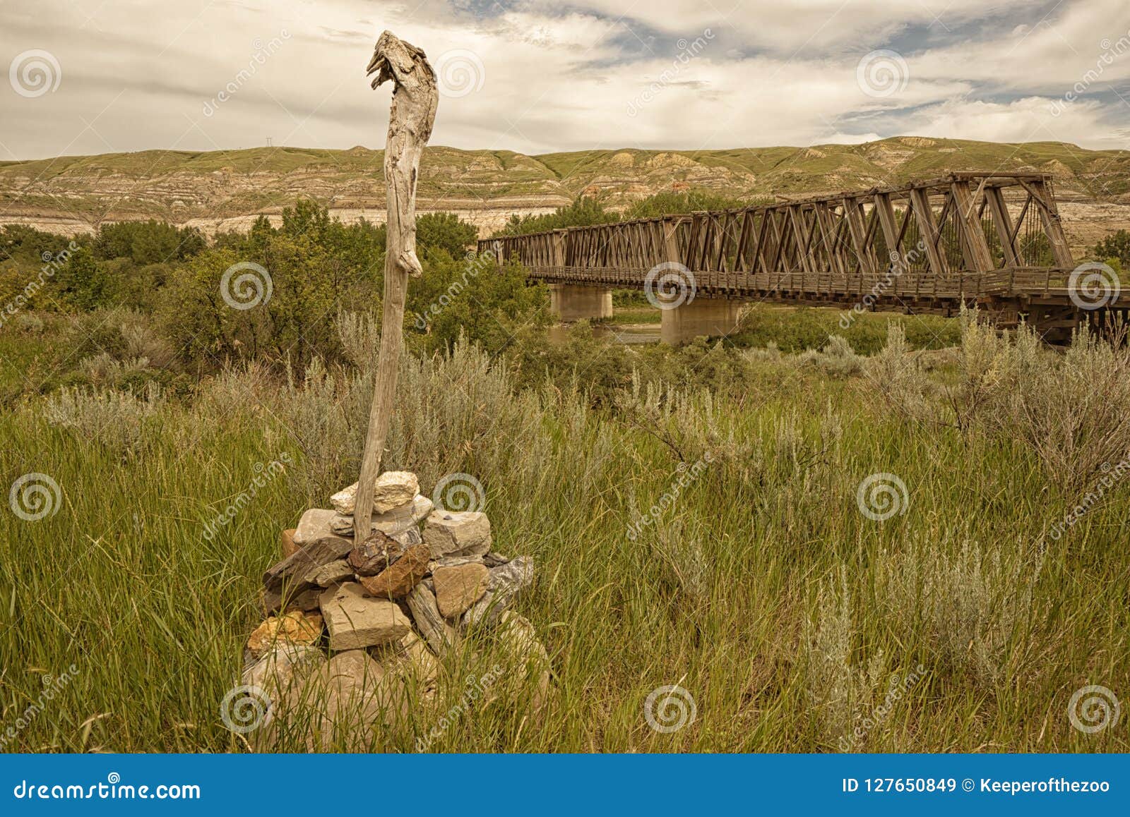 East Coulee Truss Bridge in the Badlands Stock Image - Image of atlas ...