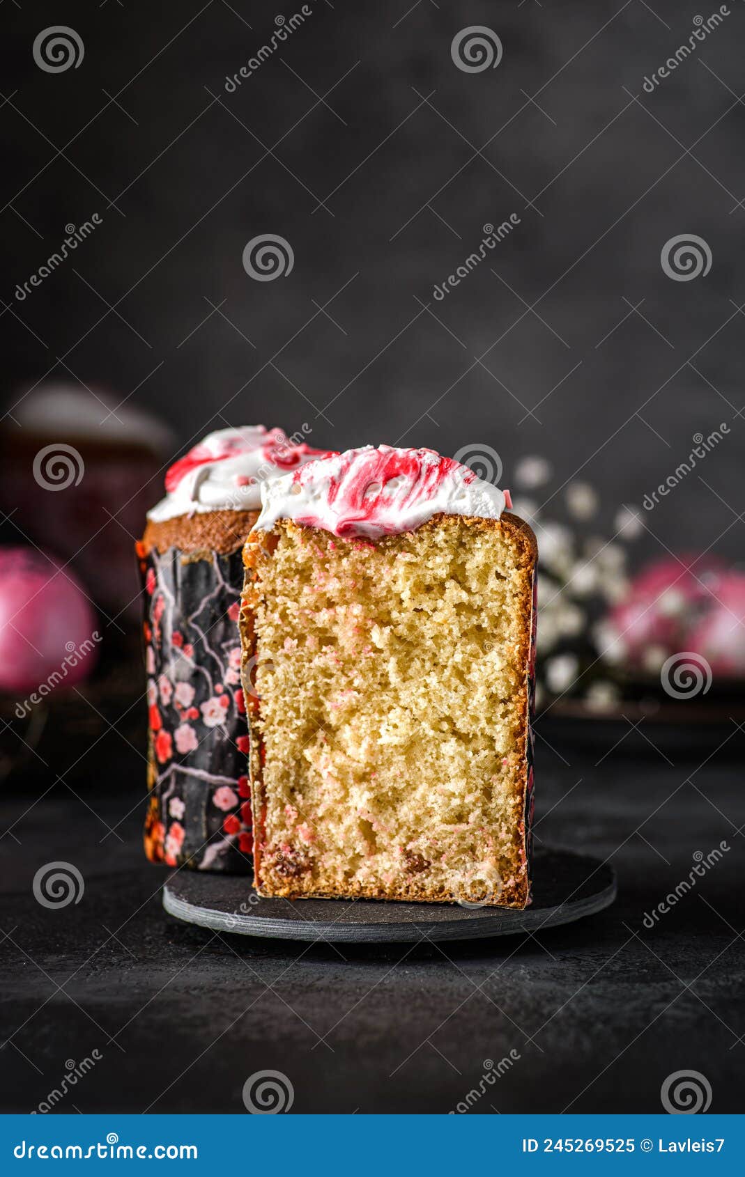 Easter cake in the section stock image. Image of bread - 245269525