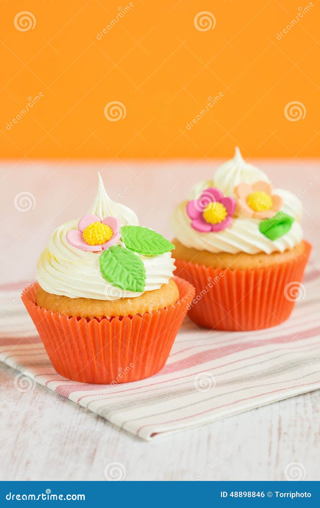 Easter Cupcakes Decorated with Flowers Stock Photo - Image of baked ...