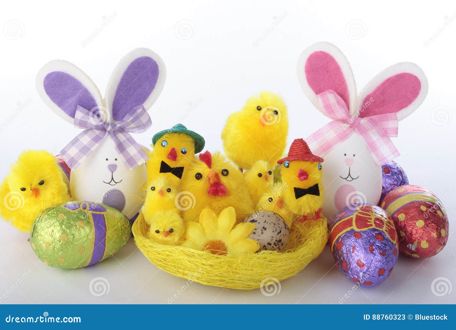 Easter decorations stock image. Image of decoration, chicks - 88760323