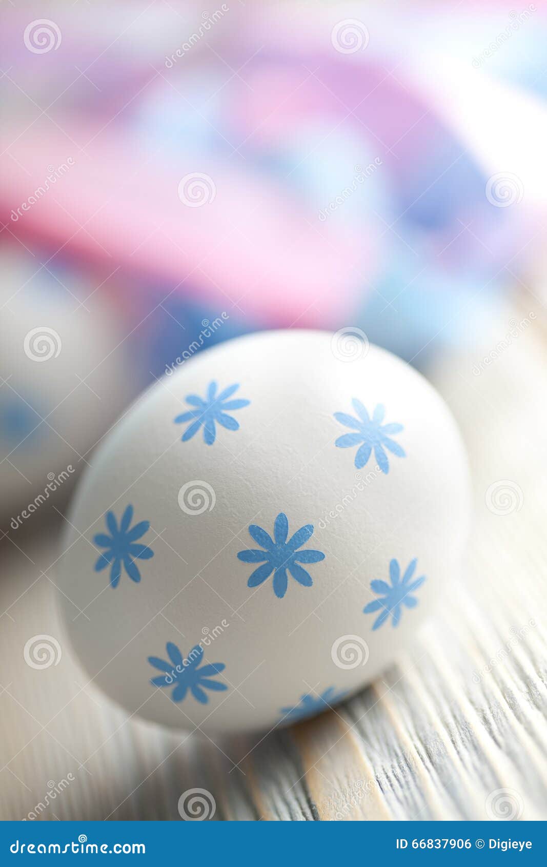 Easter Egg on Abstract Background Stock Photo - Image of background ...