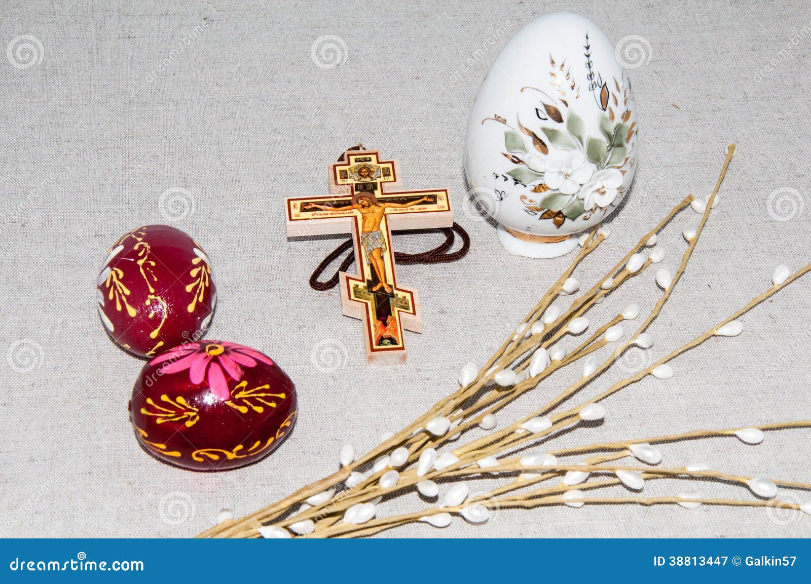Easter egg and cross. stock image. Image of church, gift - 38813447