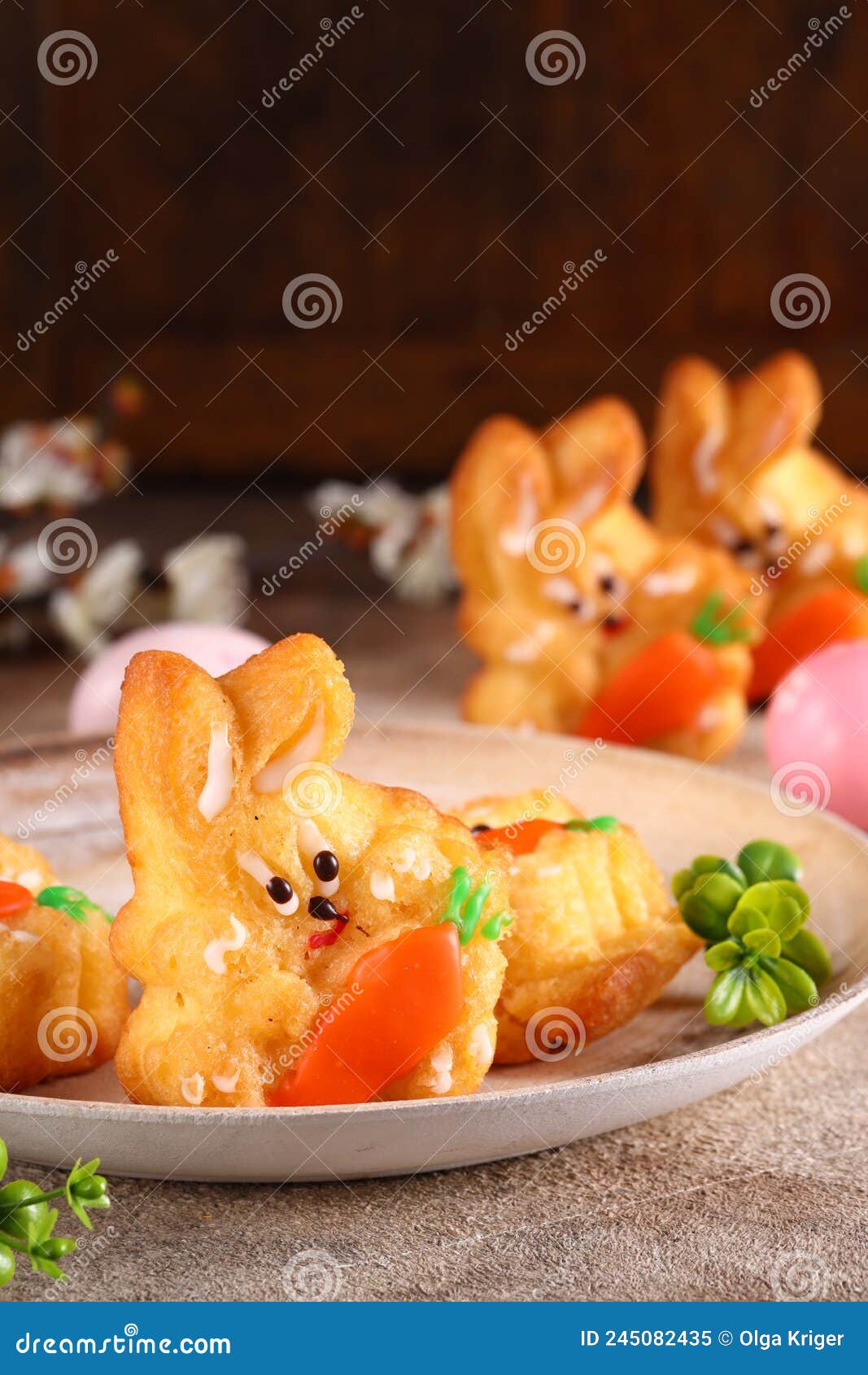Easter gingerbread cookies stock image. Image of form - 245082435