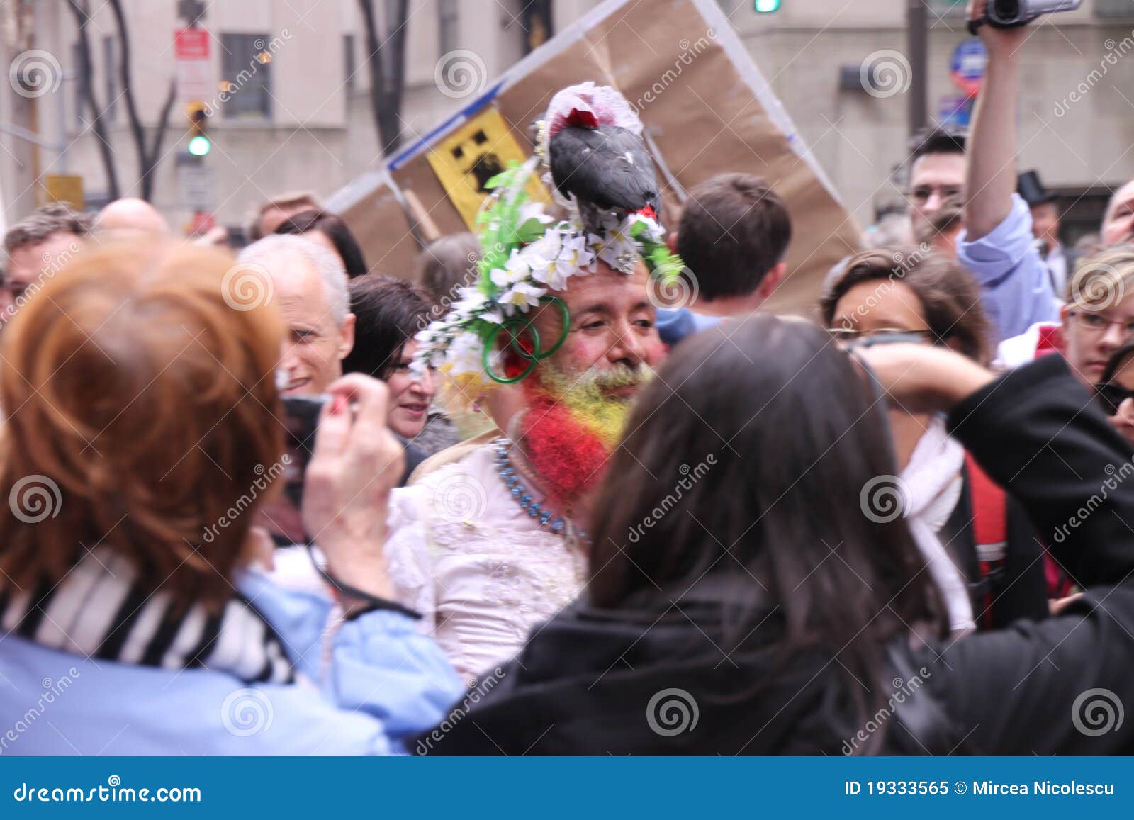 Easter hats parade editorial image. Image of bird, colorful - 19333565