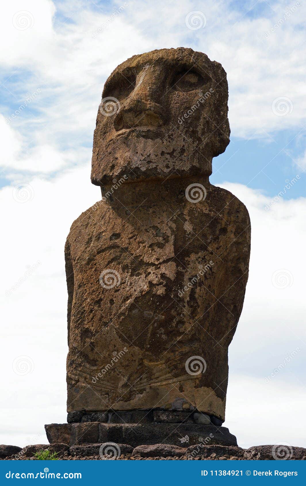 Easter Island Statue - Ahu Tongariki Stock Image - Image of heads, nose ...