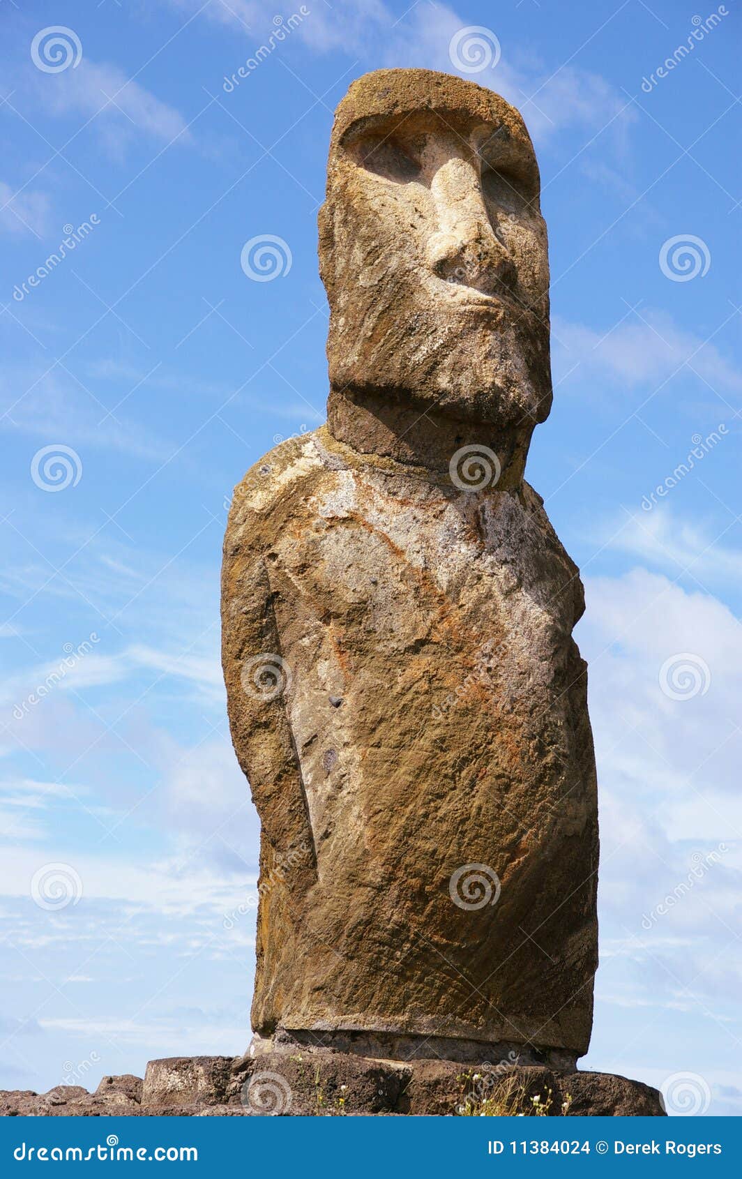 Easter Island Statue - Tongariki Stock Photo - Image of carving, ears ...