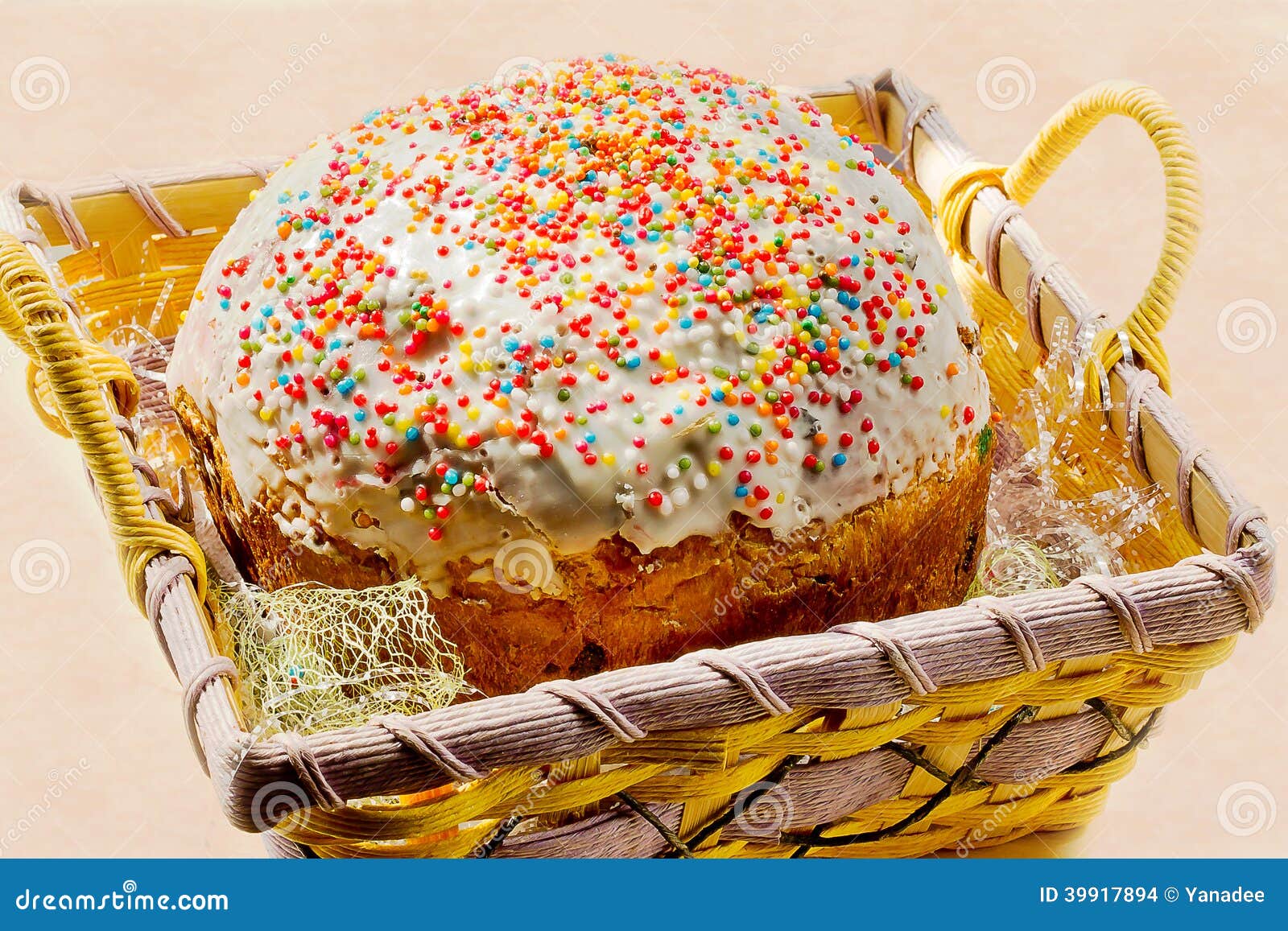 Easter kulich stock photo. Image of easter, lemon, fruit - 39917894