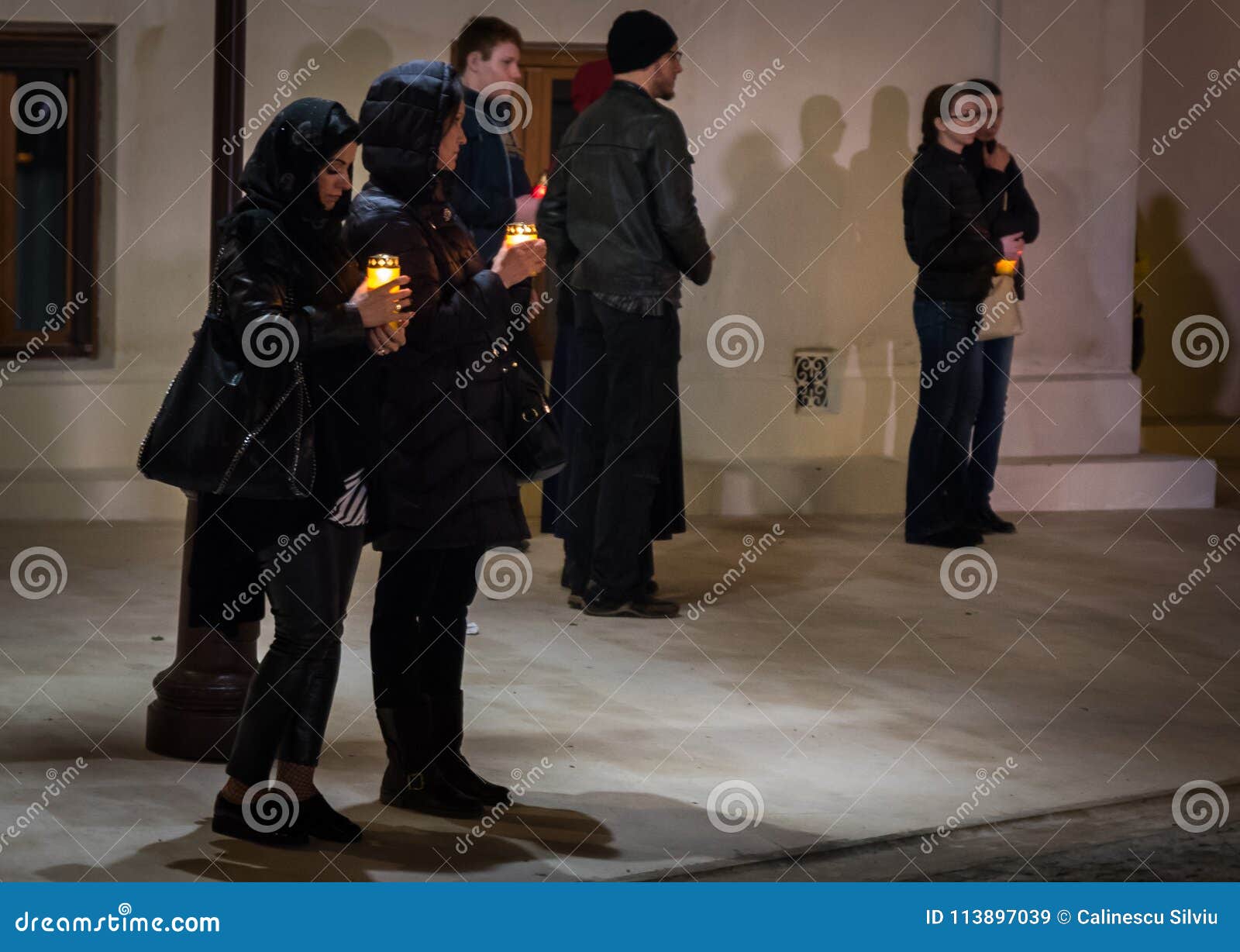 Easter Light Procession at Bucharest Patriarchal Cathedral Editorial ...